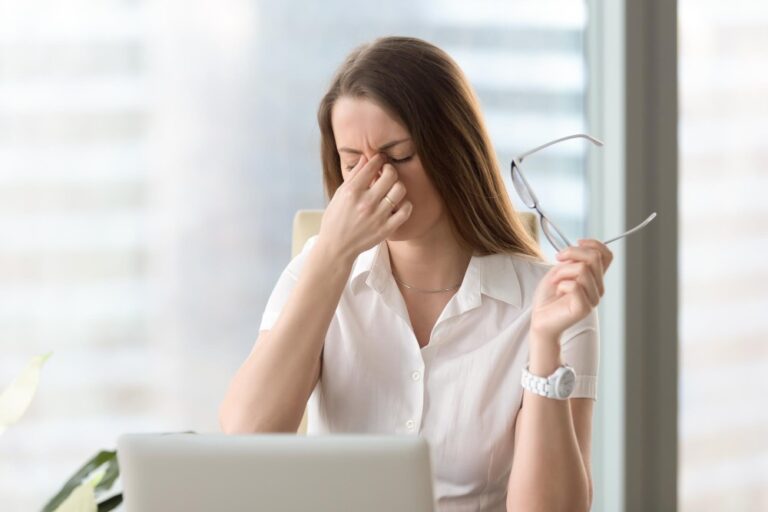 Bildschirmarbeit ohne müde Augen: 20-20-20-Regel